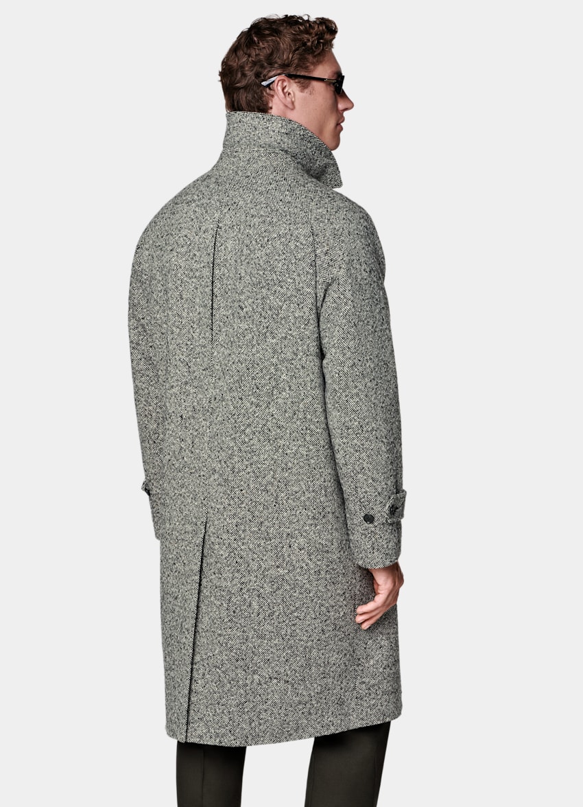 Black Relaxed Raglan Overcoat in Pure Wool | SUITSUPPLY