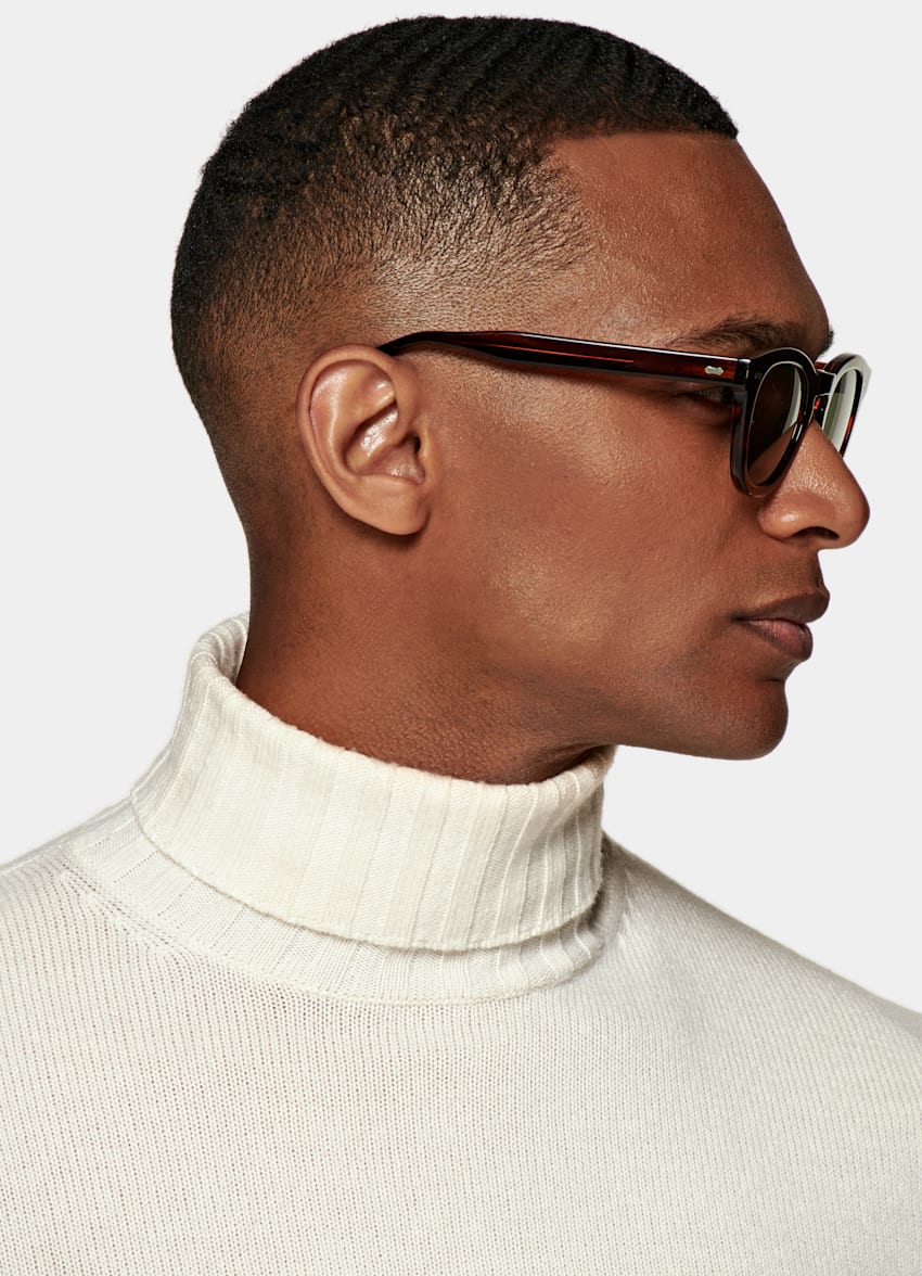 Off-White Turtleneck | Wool Cashmere | SUITSUPPLY US