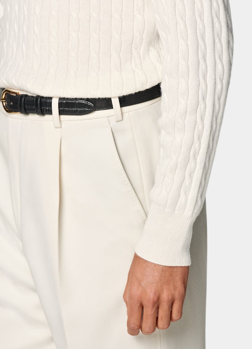 Off-White Cable V-Neck in Pure Mongolian Cashmere Off-White Cable V-Neck in Pure Mongolian Cashmere