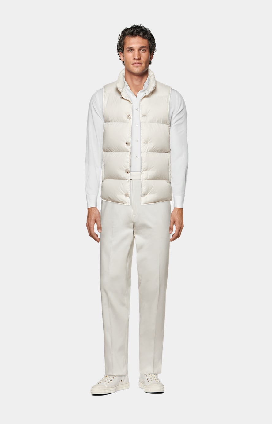 Sand Down Vest in Technical Fabric | SUITSUPPLY Germany